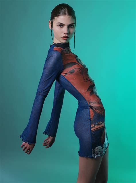 Sam De Laat 100 Connected