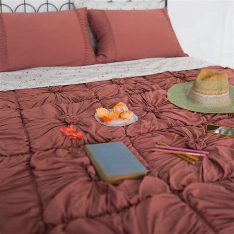 Quilts Coverlets Meadow Blu