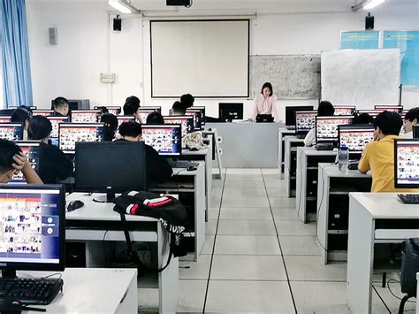 传一科技官网 传一卓跃 打造福建it培训第一品牌，学软件开发，只选传一科技！