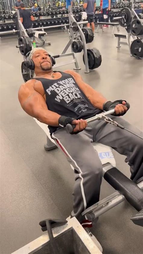 How To Lying Cable Bicep Curls Artofit