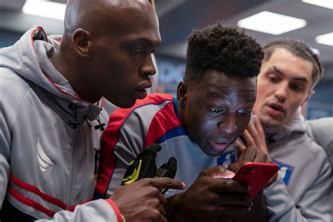 100 Ted Lasso Wallpapers