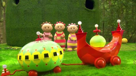 In The Night Garden Tombliboo Ooo Brings The Ball Indoors Garden Likes