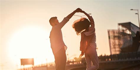 Top 5 Relationship Goals For Couples To Follow In 2023