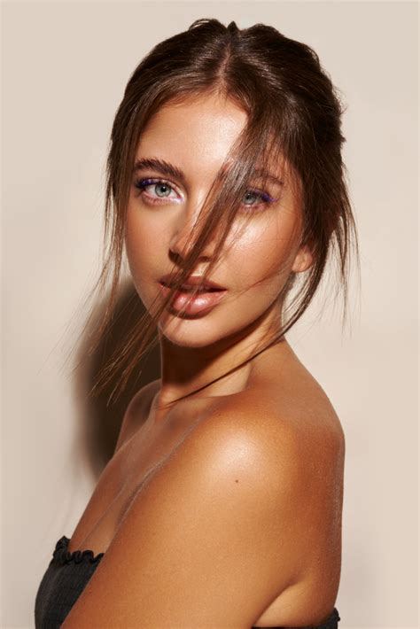 Paula R Amaze Models