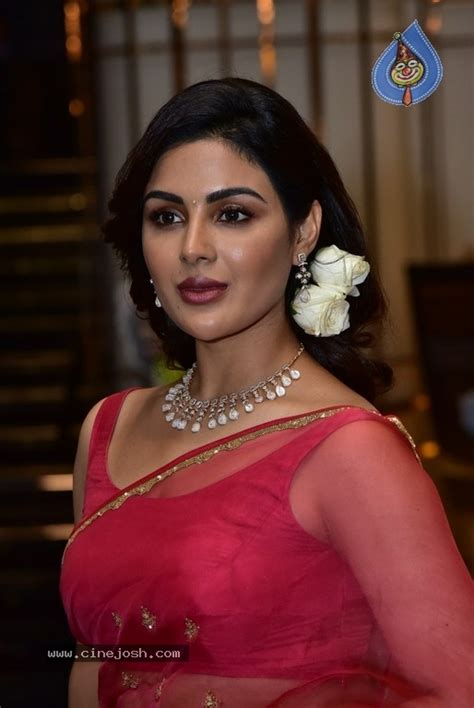 Samyuktha Menon Pics Photo Of