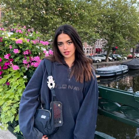 Pin By 💗rory💗 On Maia Reficco Outfits Fashion Celebs Pin By 💗rory💗 On Maia Reficco Outfits Fashion Celebs