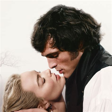 Wuthering Heights Erotic First Trailer Of Emerald Fennells Film