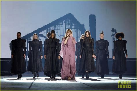 Taylor Swifts Eras Tour 13 Insider Details We Learned From Glendale