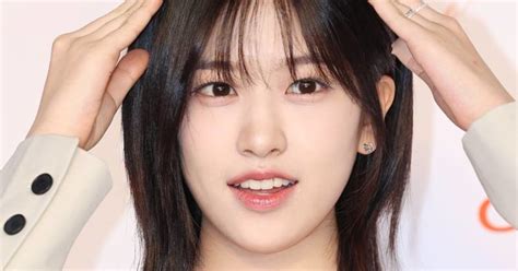 포토 아이브 안유진 멍뭉미 가득한 강아지 귀 포즈