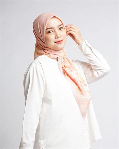 Premium Photo Fashion Model And More Poses For You Aset