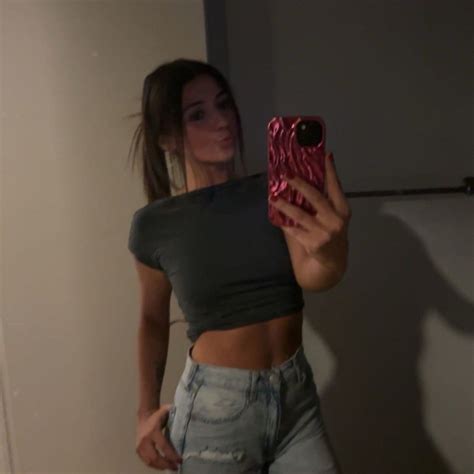 Peyton Peytonnjean Snapchat Stories Spotlight And Lenses