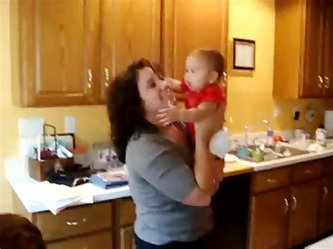 بچه باحال مامانی `∩∩′