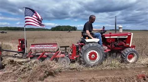 Bigtractorpower In This Video Big Tractor Power Is Out In The Field