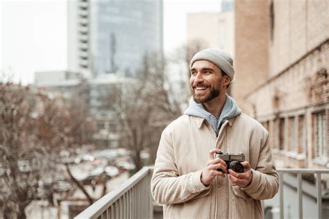 Outdoor Style Mode Für Männer Die Im Freien Unterwegs Sind