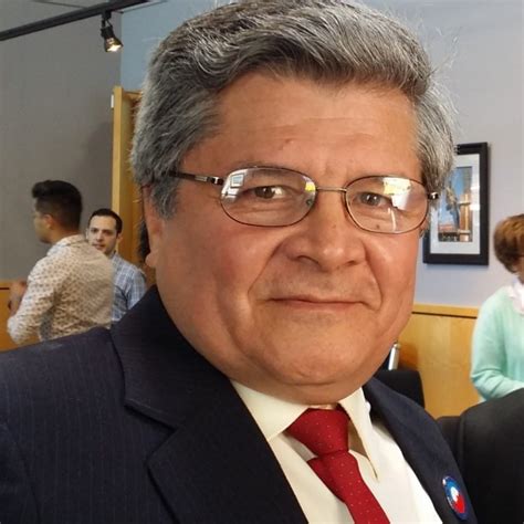 Luis Nava