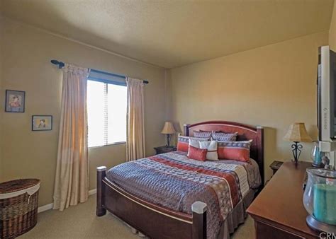 19225 Wild Mustang Ct Apple Valley Ca 92307 Redfin