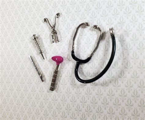 Dollhouse Tiny Medical Surgical Instruments 5 Pieces Metal Miniatures 1 12 Scale Miniature