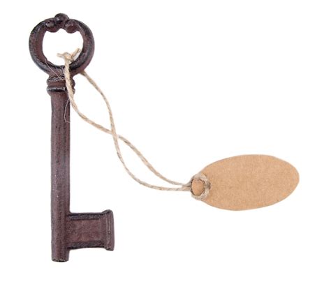 Premium Photo Key With Empty Tag Isolated On White