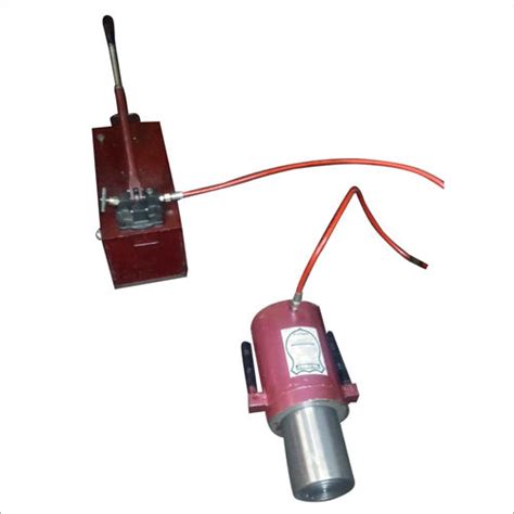 Hydraulic Vertical And Horizontal Operating Hydraulic Jack Application Lifting At Best Price In