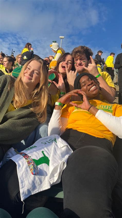 🦆🦆🦆 Football Couples Oregon Ducks Football University Of Oregon