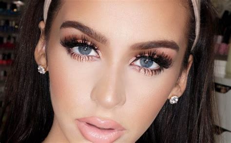 How To Achieve A Flirty Makeup Look