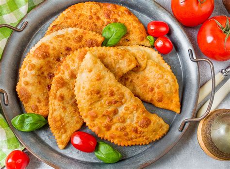 Рецепт чебуреков на кефирном тесте с фото пошагово на Вкусном Блоге