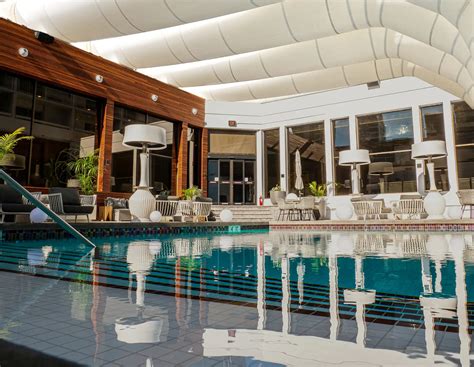 Downtown Calgary Hotel For Corporate Group And Leisure Hotel Arts
