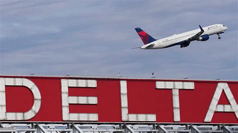 Delta Flight Diverted To Canada Delta Flight Carrying 270 Diverted To