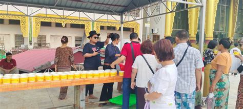 စွဲနေပြီ ခုတော့ဒီလိုလေးပေါ့ ဖေရယ် ဘေးနားကနေပြုံးပြီးကြည့်နေမလား