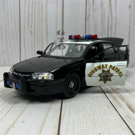 Chevrolet Impala Ss Ca Highway Patrol By Maisto Diecast Metal 1 18th