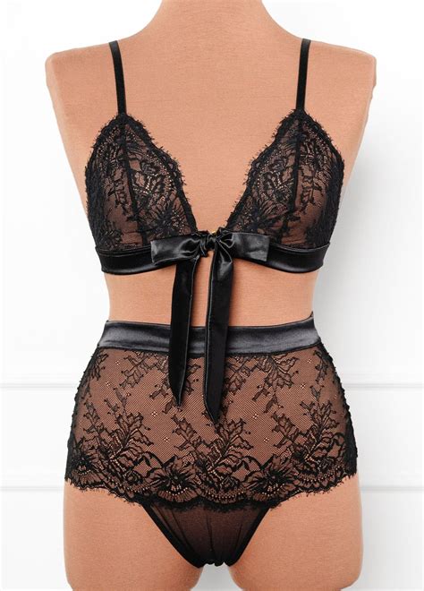 Eyelash Lace Bow Bralette Black Mentionables