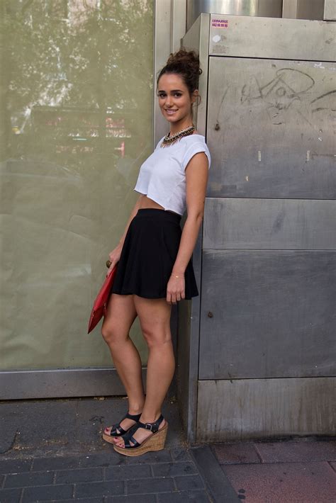 Pin on Célébrités Wedge heels Chaussures à semelles compensées