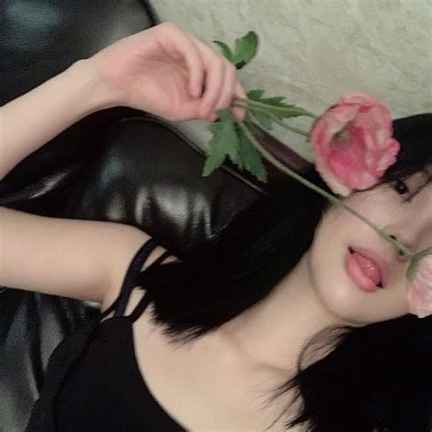 Pin By 영혼의 꽃 On Flowers Pretty Girl Face Really Pretty Girl Pretty People