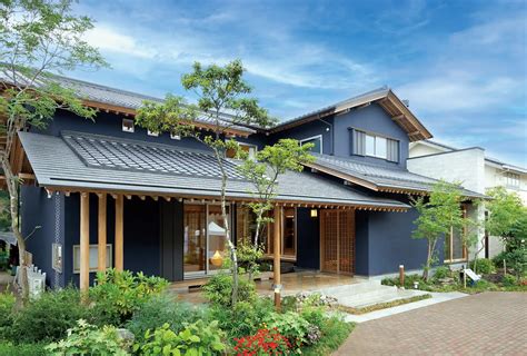 レトロな和モダンのリビング実例｜狭いリビングを広く見せるインテリアコーディネートのコツも紹介 茨城県の和の注文住宅なら「粋」 ノーブルホームつくば展示場