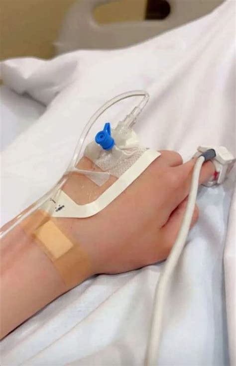 50 استوری فیک بیمارستانی دخترانه