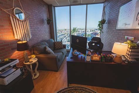 Valium Vs Xanax Differences Similarities And Uses Explained