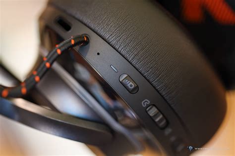 JBL Quantum 810 Wireless Review - A premium, wireless headset