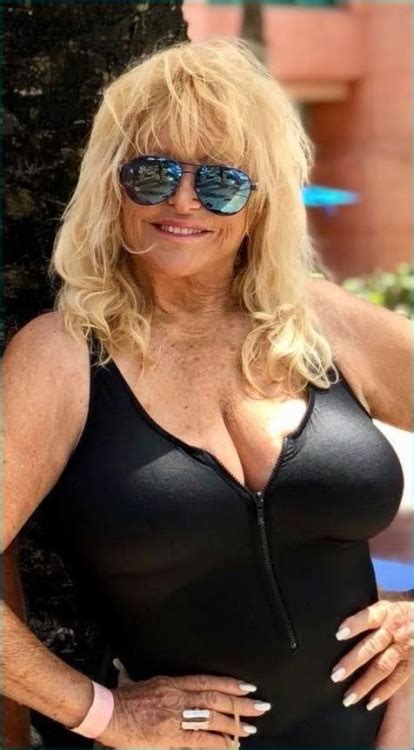 Perving To The Oldies Tumbex