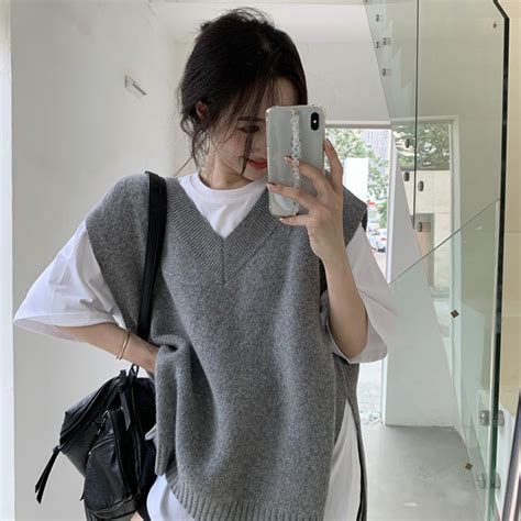 봉주 니트 조끼 베스트 Vest흰색 오버핏 트임 티셔츠