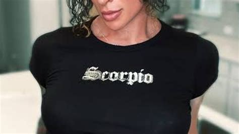 खूबसूरत लड़की बना ये रेसलर पहचानना मुश्किल