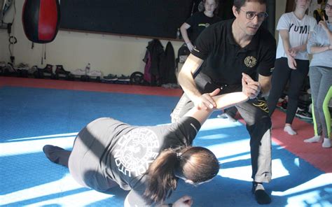 Workshop De Defesa Pessoal Para Mulheres O Regional