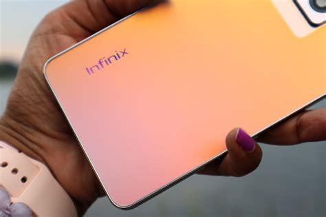 Stunning Sunset Gold Variant Infinix NOTE 30 Unlocking The World Of Endless Conversations