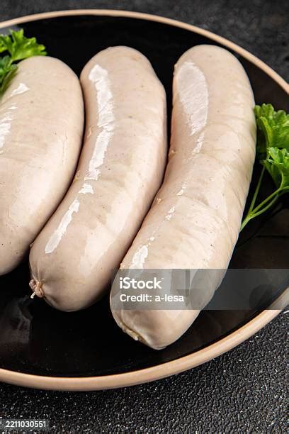 흰 소시지 고기 요리 신선한 소름 끼치는 소시지 요리 신선한 맛있는 미식가 음식 배경 테이블 소박한 음식 평면도 사본 공간 건강한 식생활에 대한 스톡 사진 및 기타 이미지