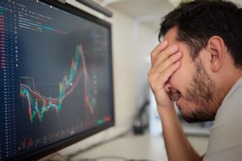 Premium Photo Focused Business Man Trader Analyst Looking At Computer Monitor Investor Broker