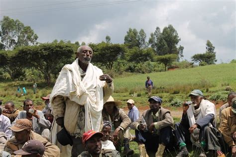 Water User Associations Iwmi