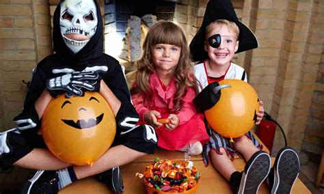 Костюм на Хелловін для хлопчиків своїми руками