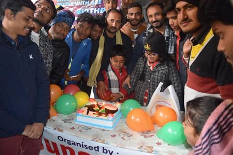 Anand Kumar Celebrates Super 30 Star Hrithik Roshans Birthday Photos Images Gallery 81127