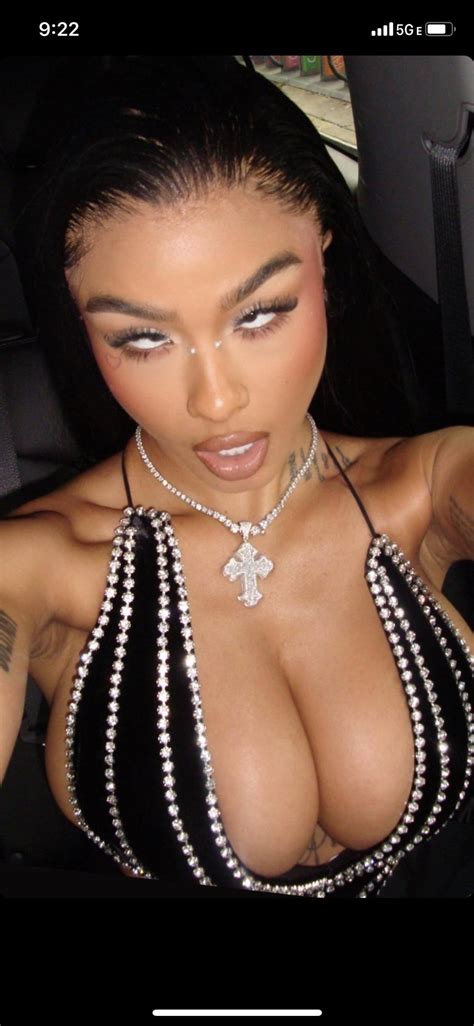 Huge Cannons🙄 Rhiphopgonewild