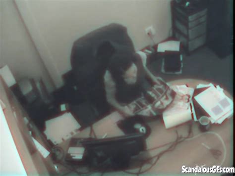 Office Slut Masturbates By Her Desk Eporner