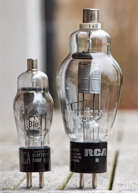 VinylSavor: Tube of the Month : The 816